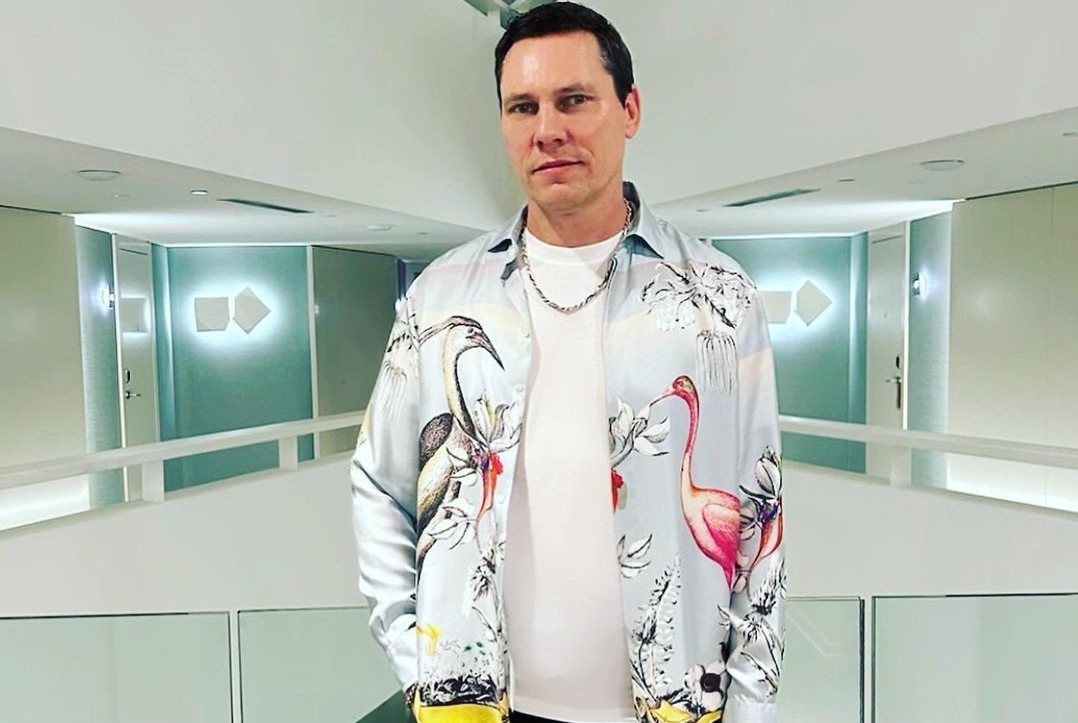 ¡Escucha el nuevo sencillo de Tiësto denominado «All Nighter»! – Beat ...